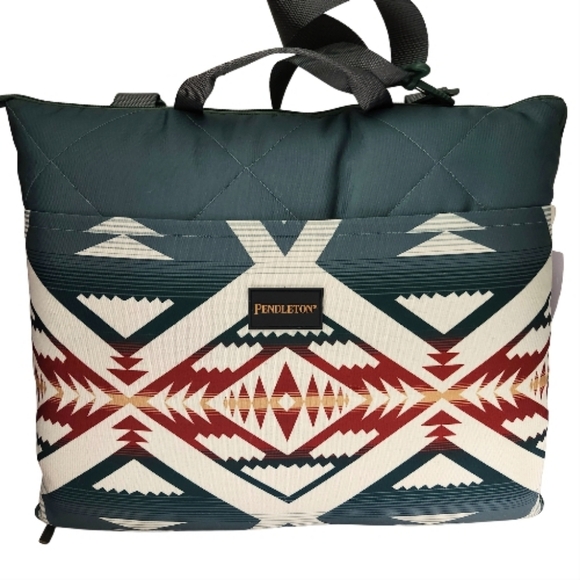 Pendleton | Bedding | Pendleton Outdoor Packable Blanket Picnic Sample ...